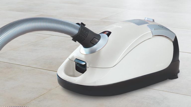 Miele Compact C1 Vacuum Review | Lighweight Canister For Excellent ...