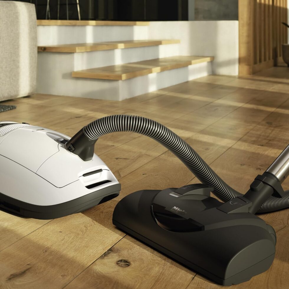 Quick Review of The Miele Complete C3 Cat and Dog - Smart Vac Guide
