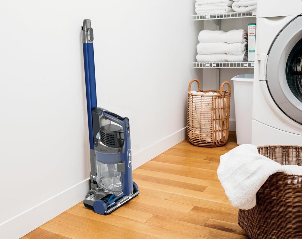 How to Choose Between Cordless and Corded Vacuum Cleaners: The Ultimate ...